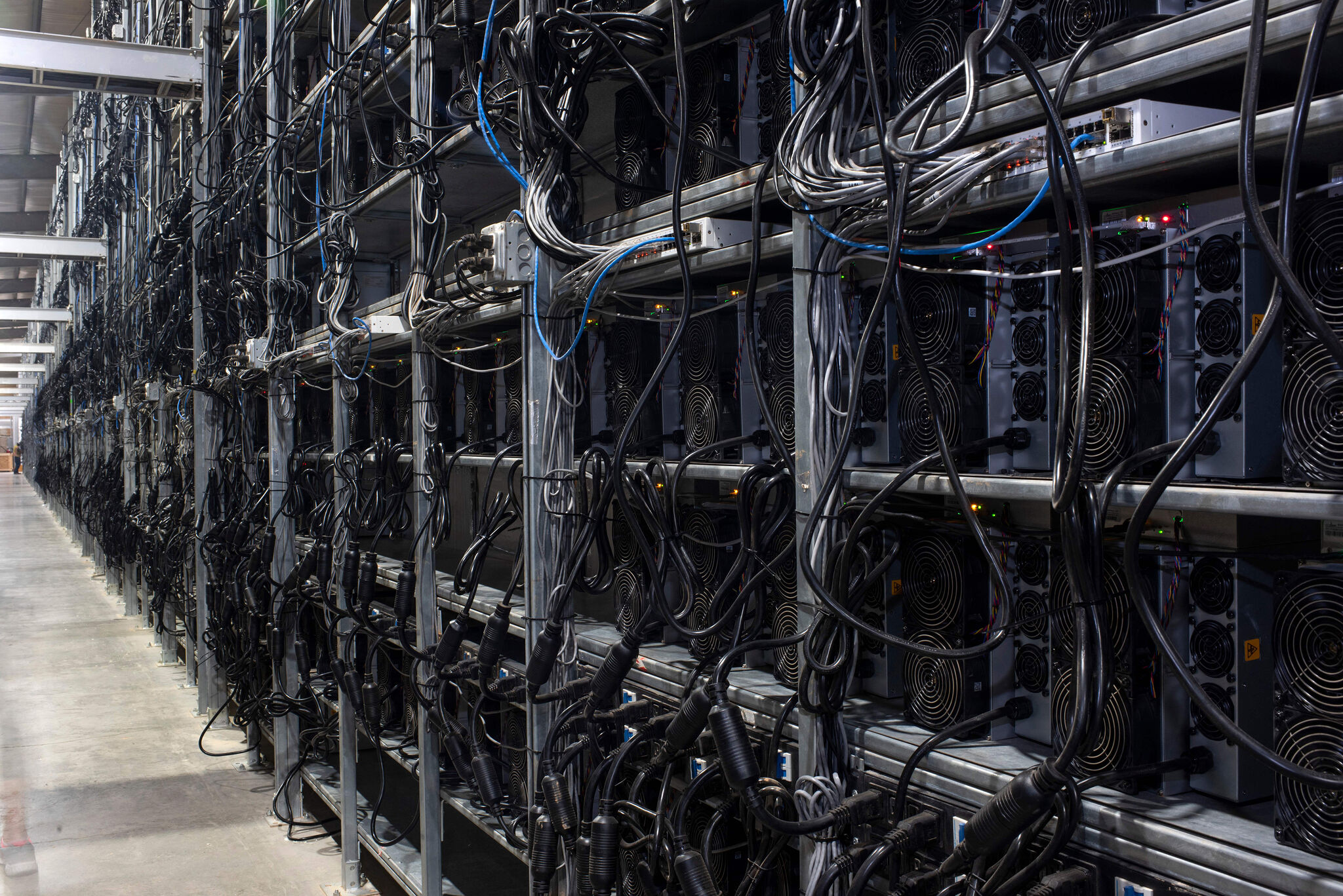 Texas lawmakers critical of bitcoin mining amid grid worries