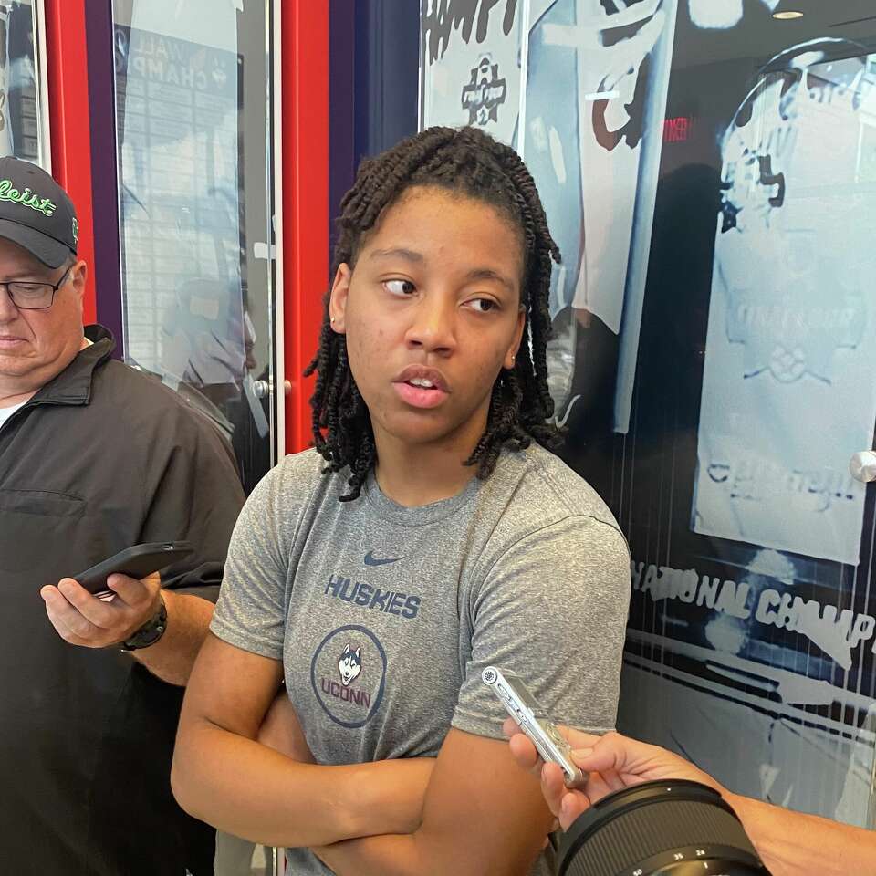 UConn women's basketball's KK Arnold becoming leader for Huskies