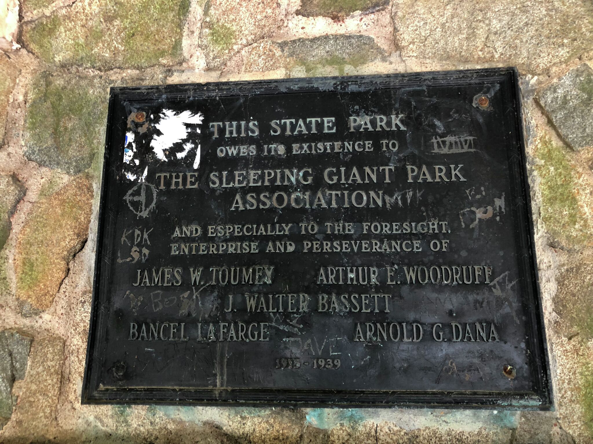 Officials: 6 state parks close after reaching capacity on Father's Day