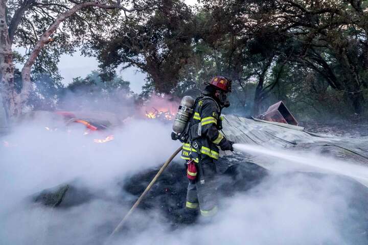 Point Fire burning in Bay Area consumes 1K acres, destroys buildings