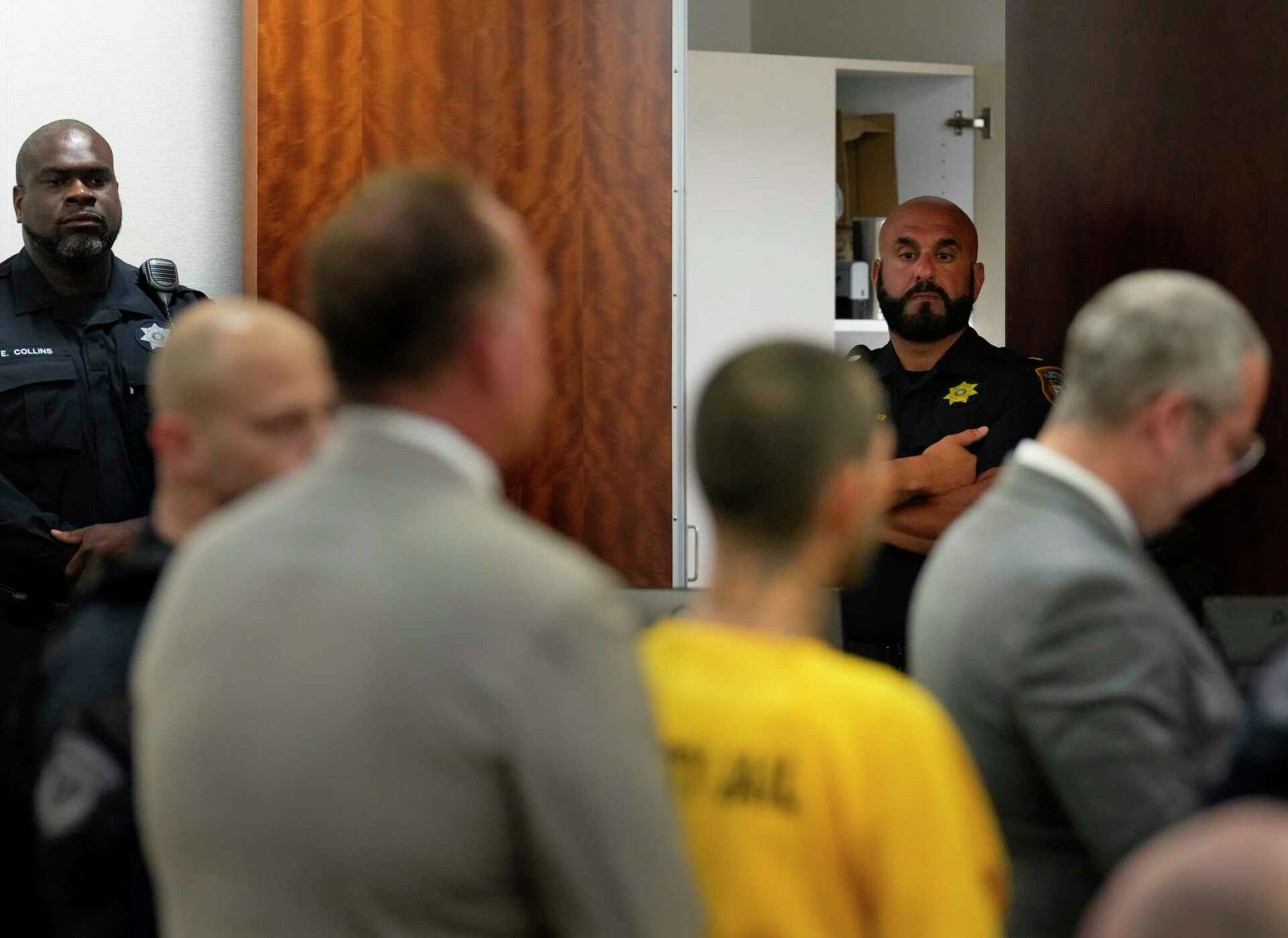 Houston jail escapee caught hiding behind couch during manhunt