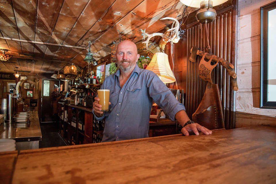 This hidden Calif. steakhouse has been a celebrity hangout for decades