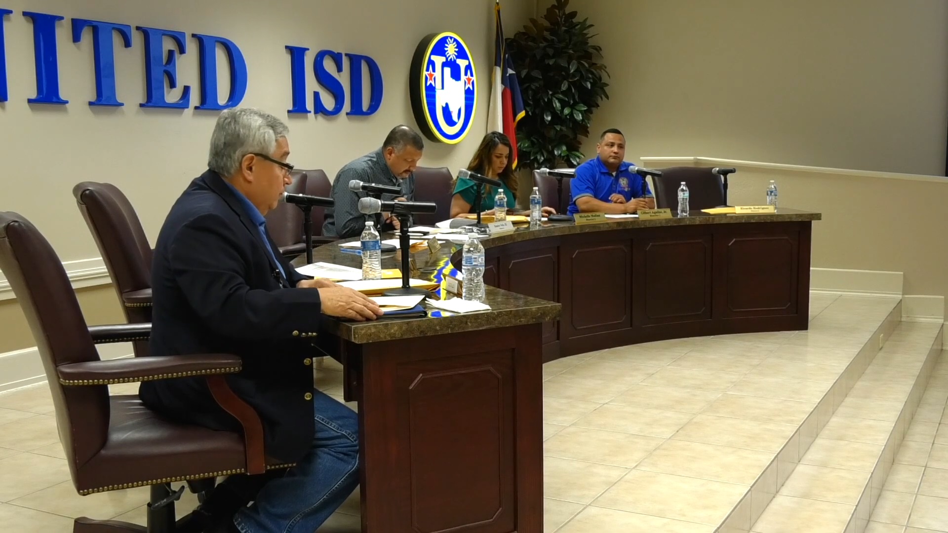 UISD Board to hold interviews for superintendent, has 20 candidates
