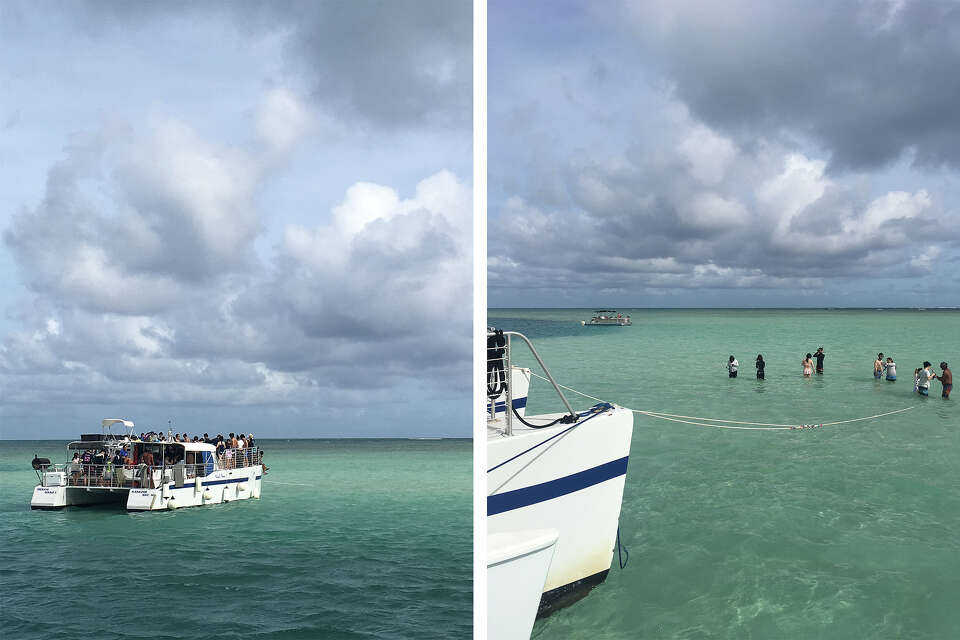 The largest saltwater sandbar in the world is in Hawaii