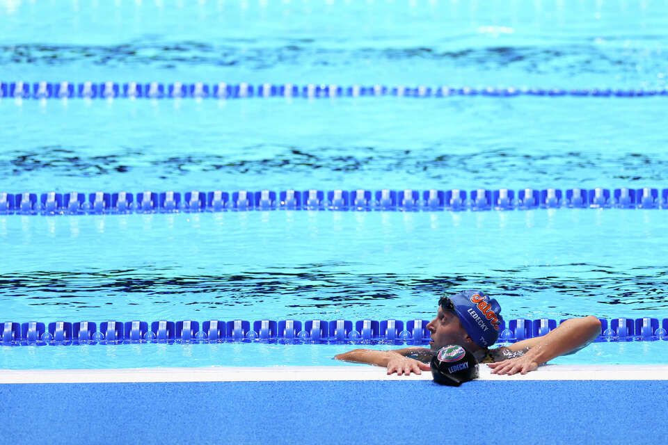 Olympic star Katie Ledecky rankles Stanford fans with Florida swim cap