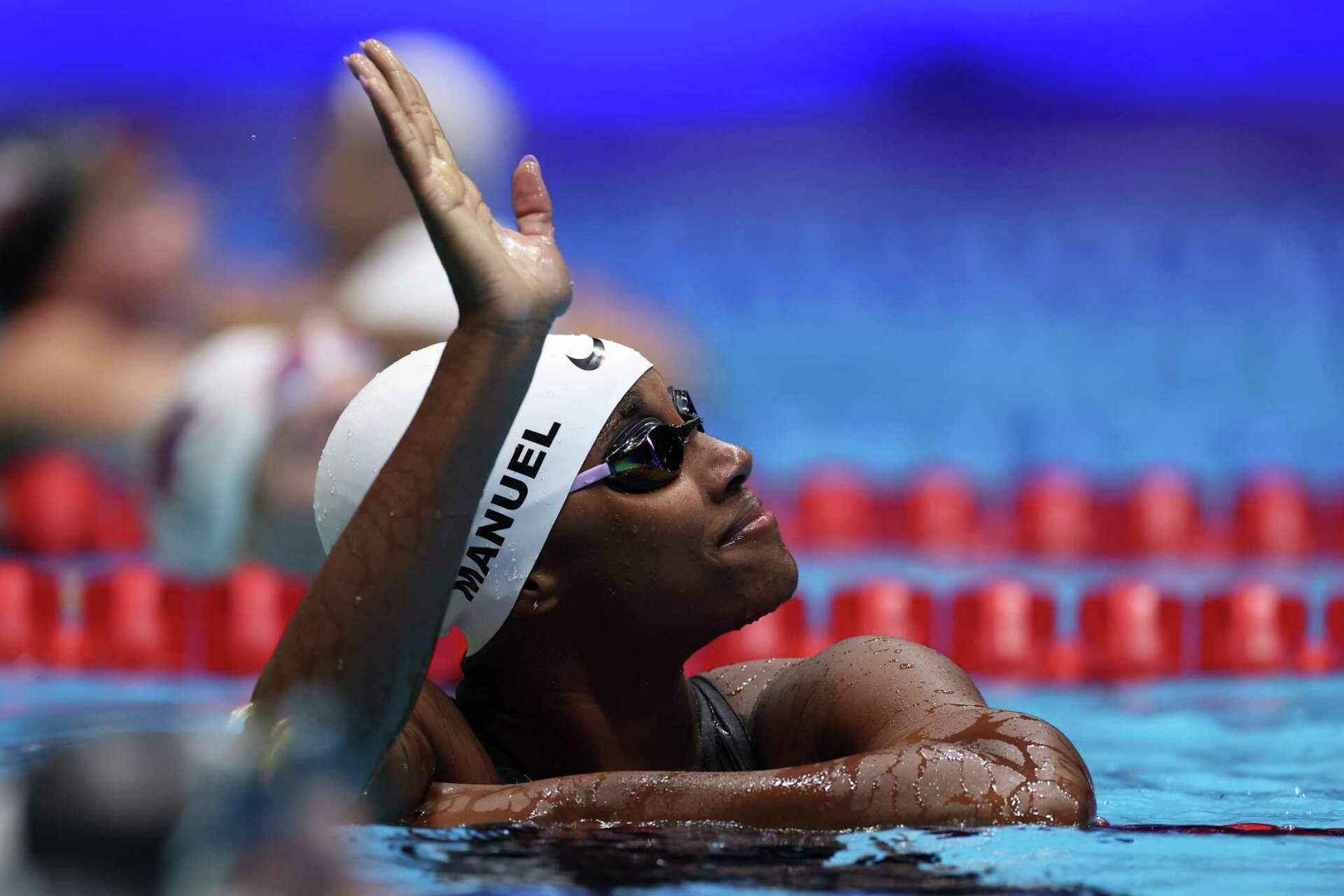 Simone Manuel reaches final of 100 freestyle at U.S. trials