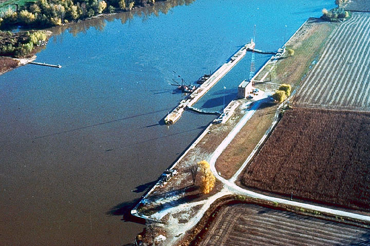 Missing kayaker's family anticipating worst as search continues