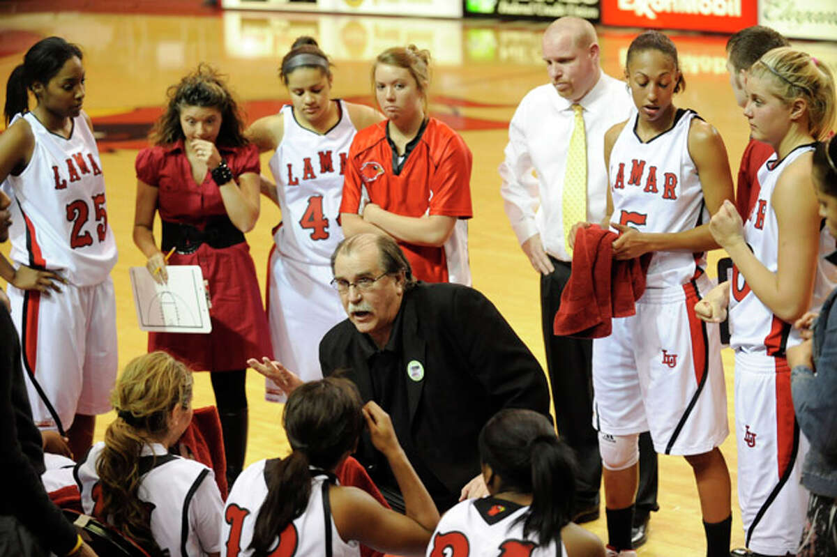 Lady Cards vs. UT Arlington