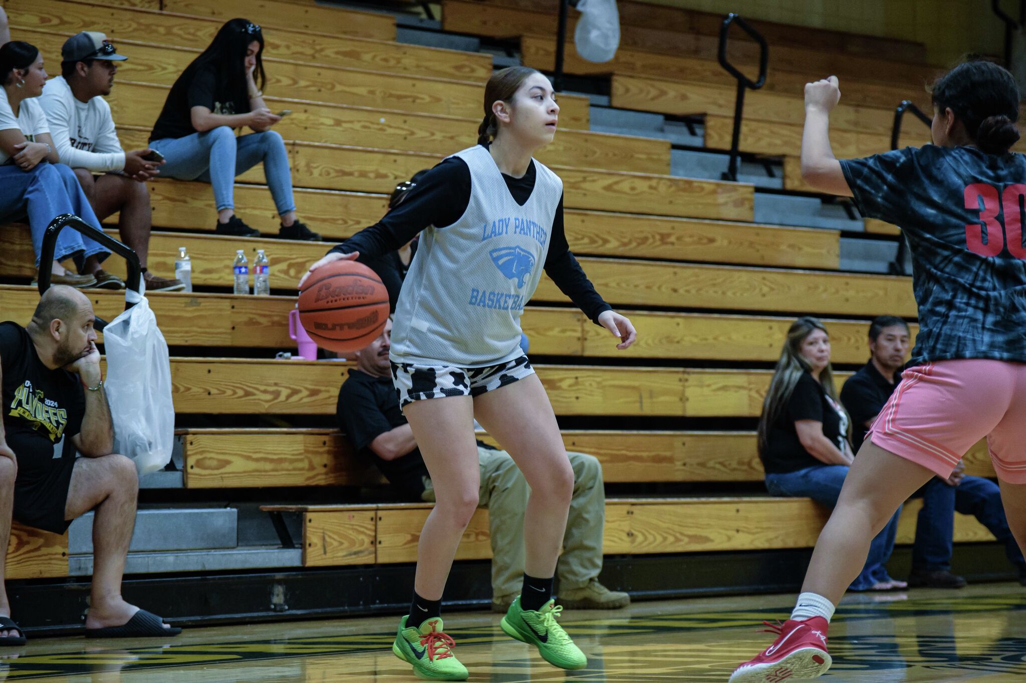 South's Izari Soto has a flashy basketball attire this summer league