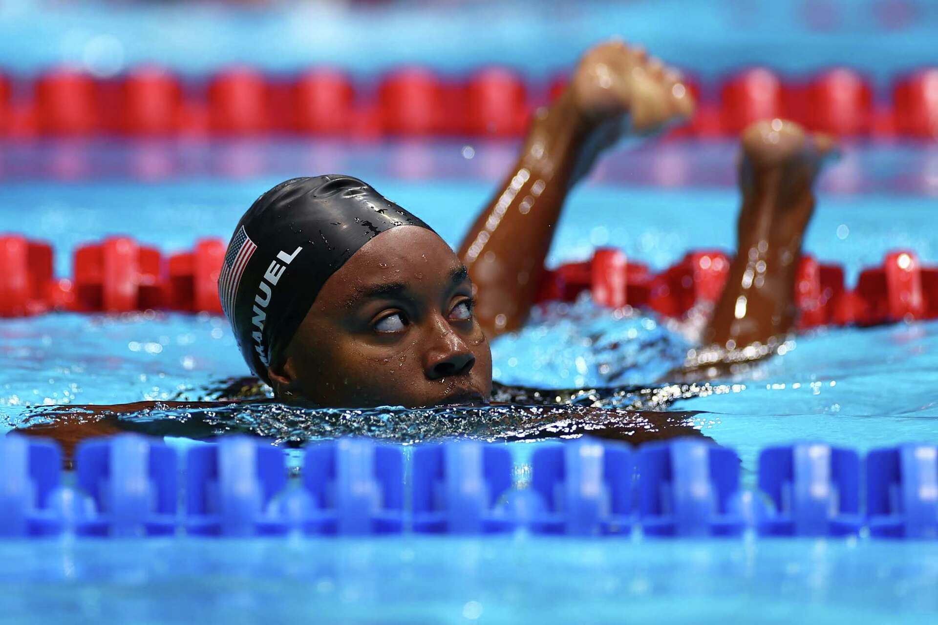 Simone Manuel earns spot on U.S. team for Paris in relay