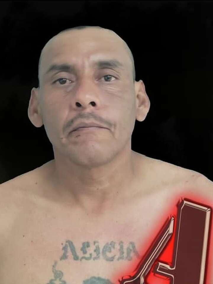 Laredo Sector USBP agents arrest Paisas gang member