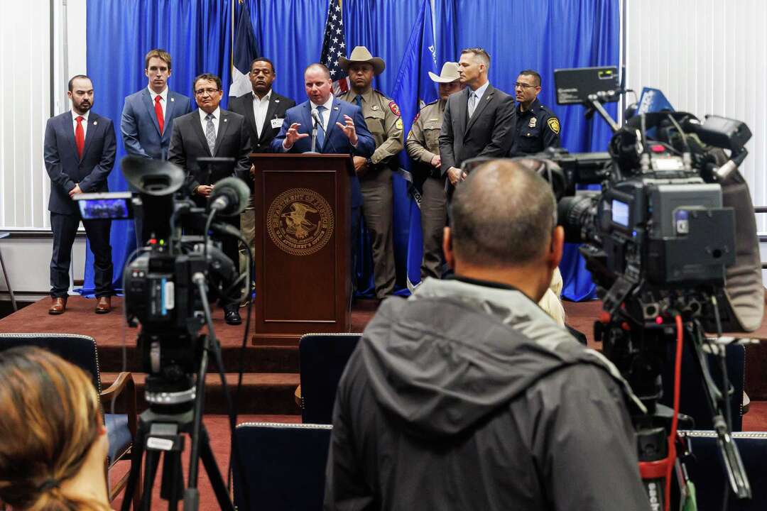 Hermanos de Pistoleros Latinos prison gang faces 24 indictments