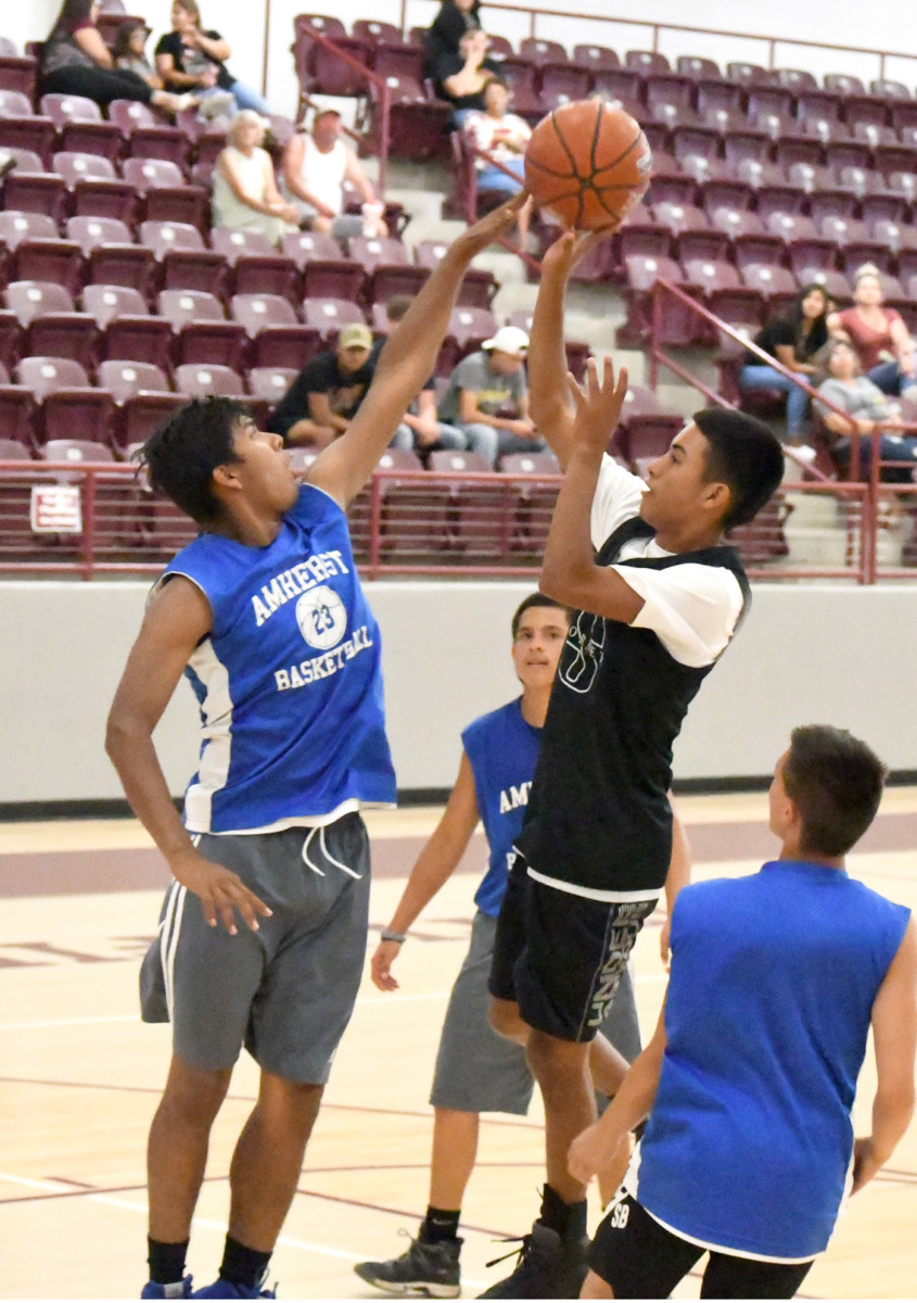 Sudan Hornets beat Amherst Bulldogs