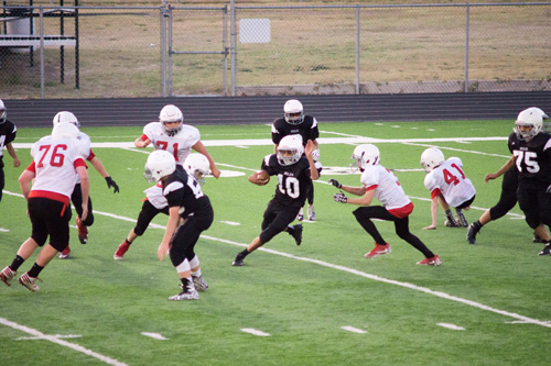Seventh-grade Mules play Mustangs