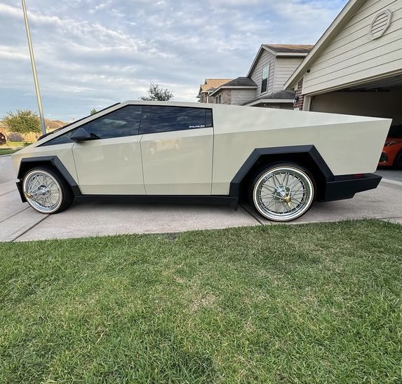 Tesla Cybertruck with Swangas gets Houston-inspired makeover
