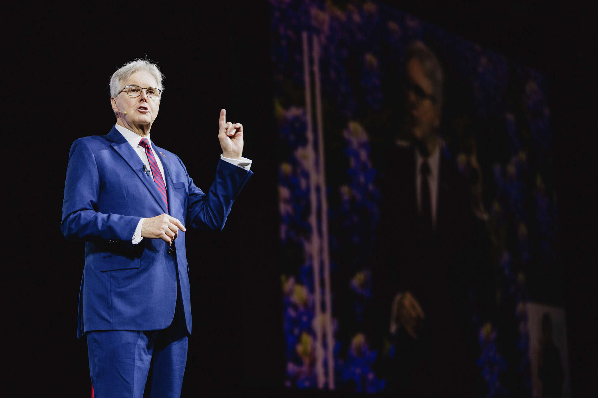 Dan Patrick lashes out at reporters for questioning Texas THC ban