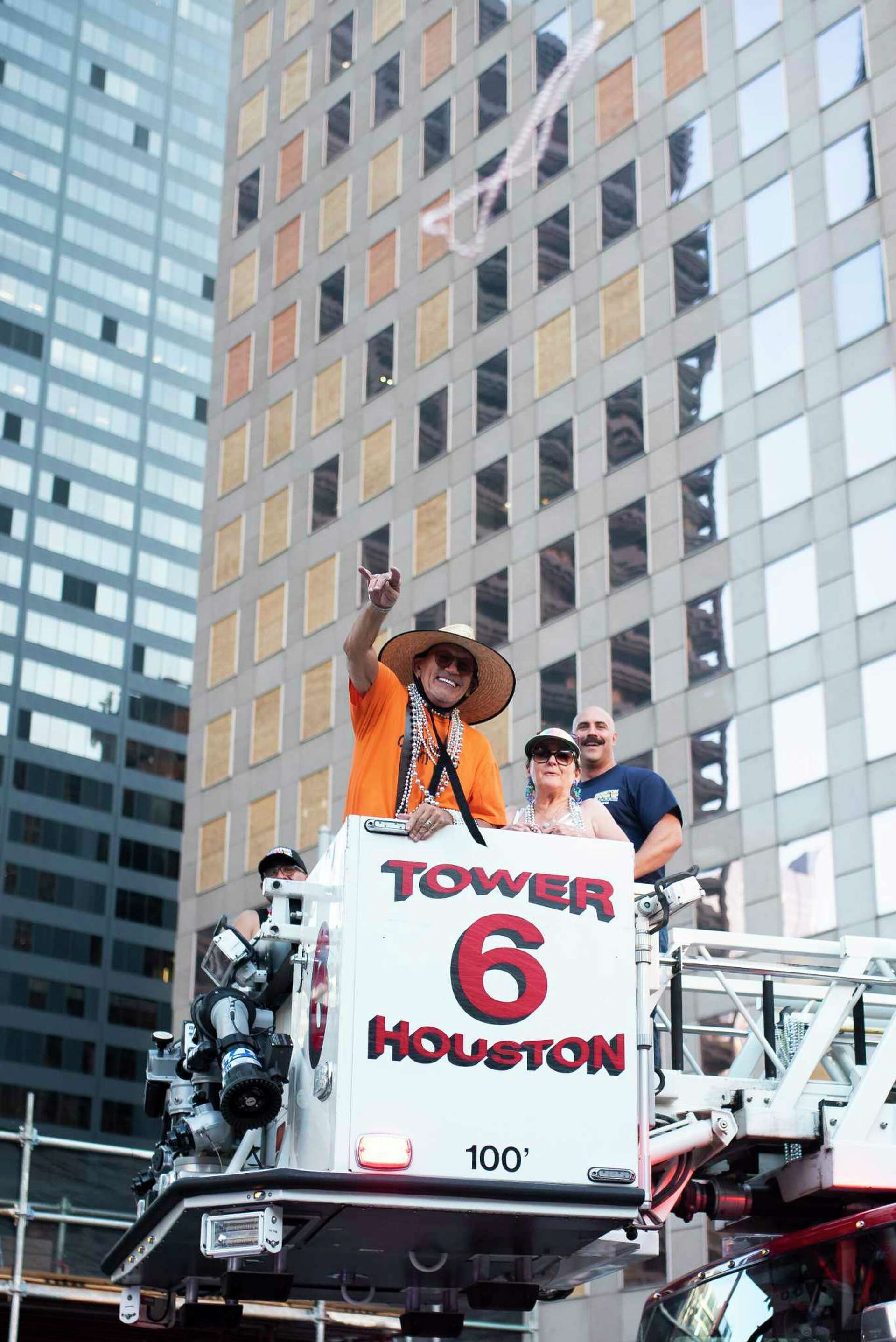 Houstonians turn out for New Faces of Pride Festival amid pride drama