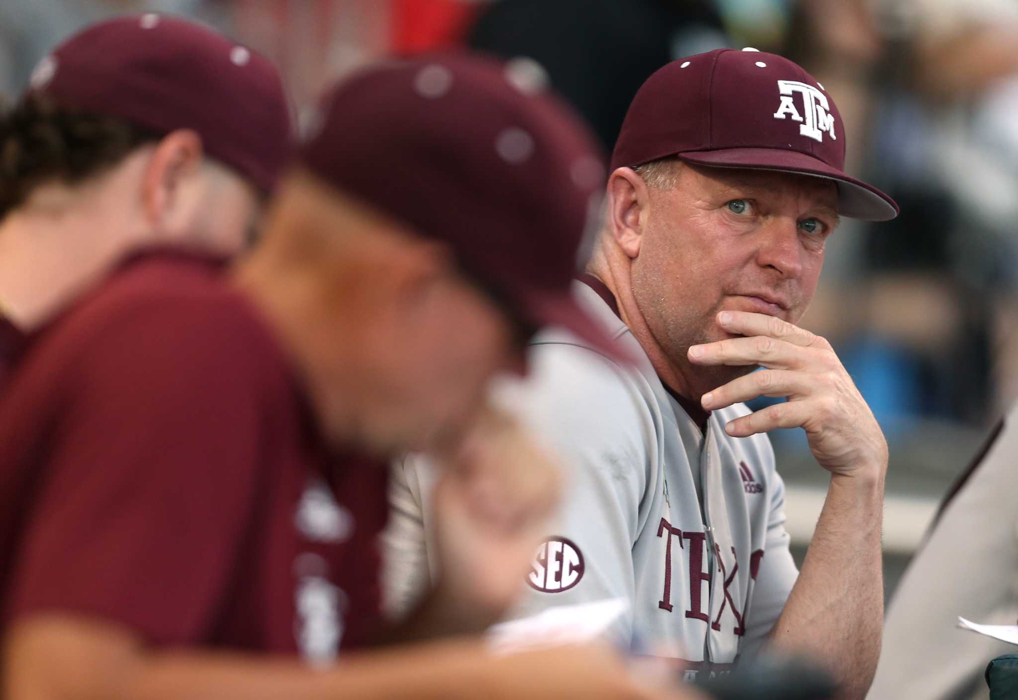 Texas A&M baseball coach Jim Schlossnagle considering UT job