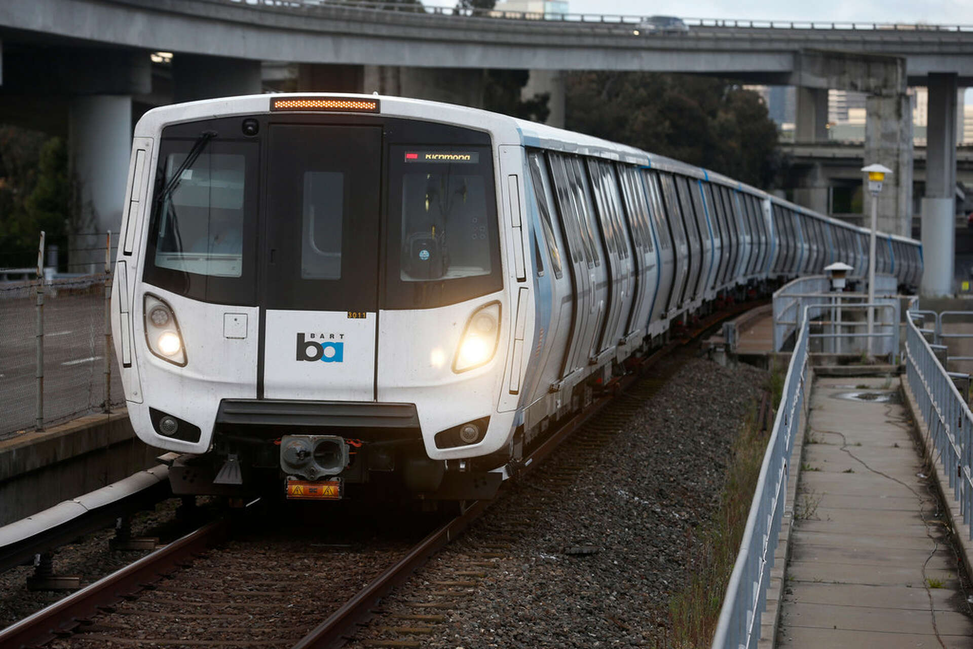 BART sees major systemwide delays due to East Bay emergency track work