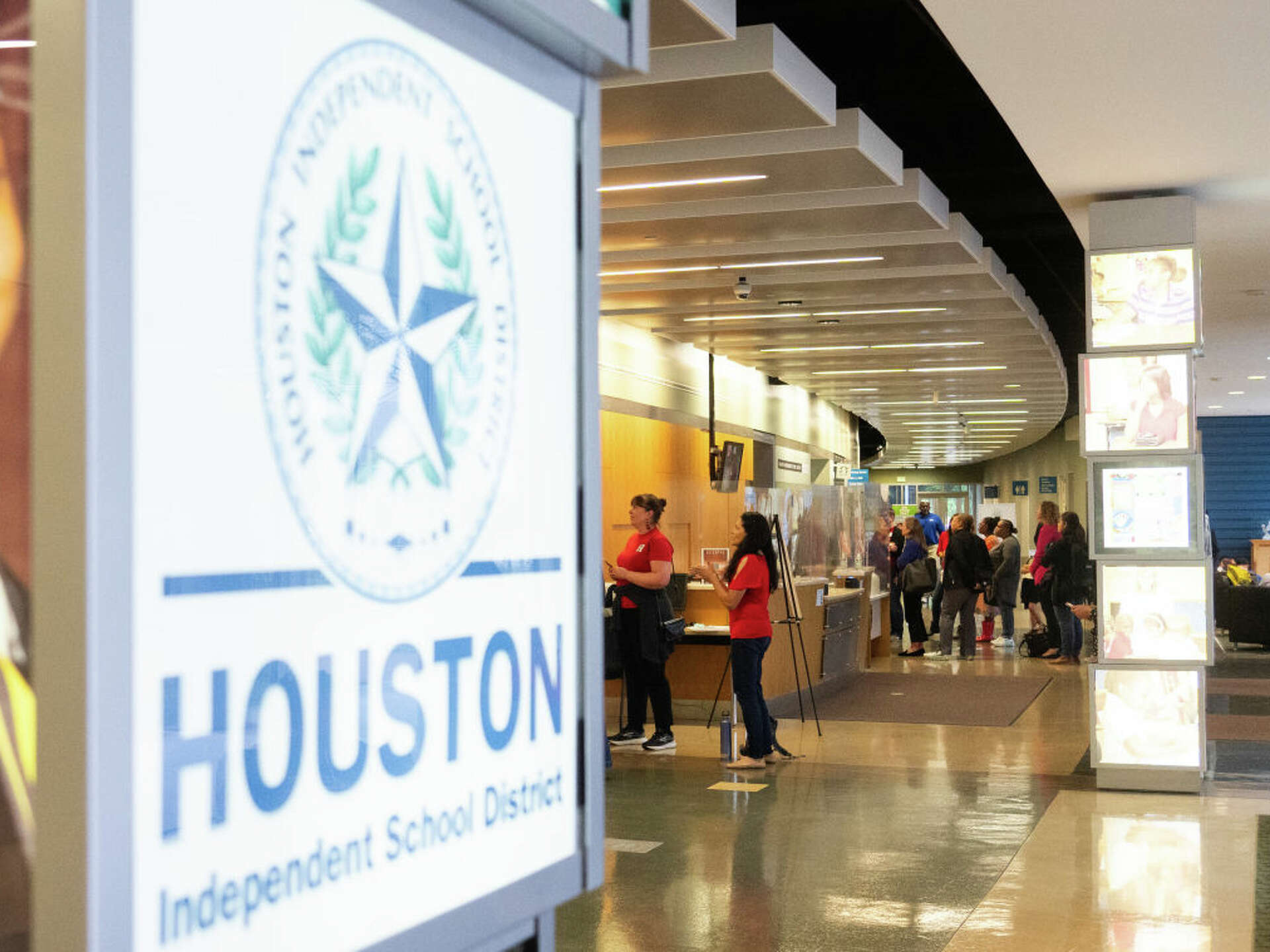 Houston ISD parent files complaint over 'scoreboard' remarks