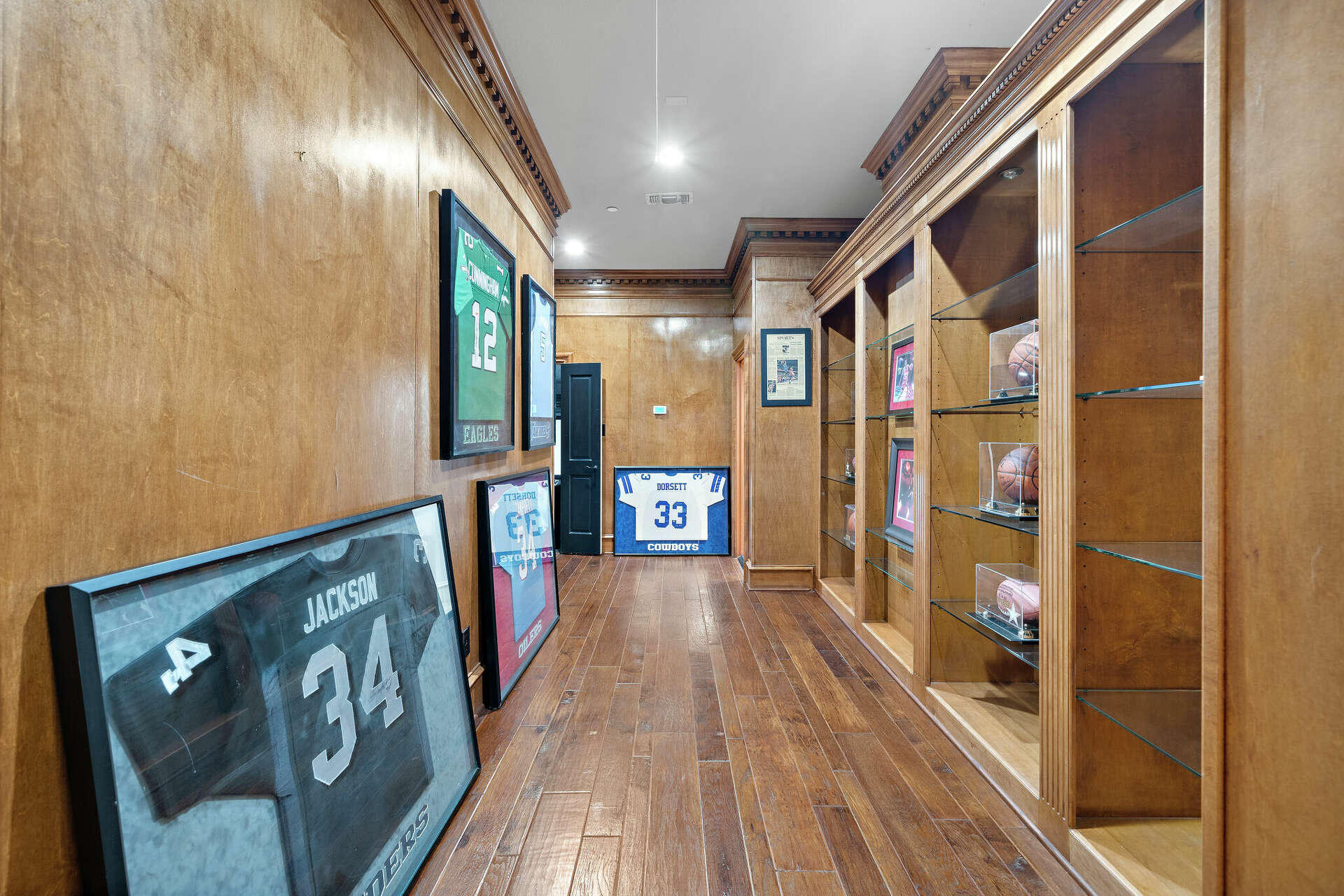 Reality TV star sells legendary Houston Rockets player's home