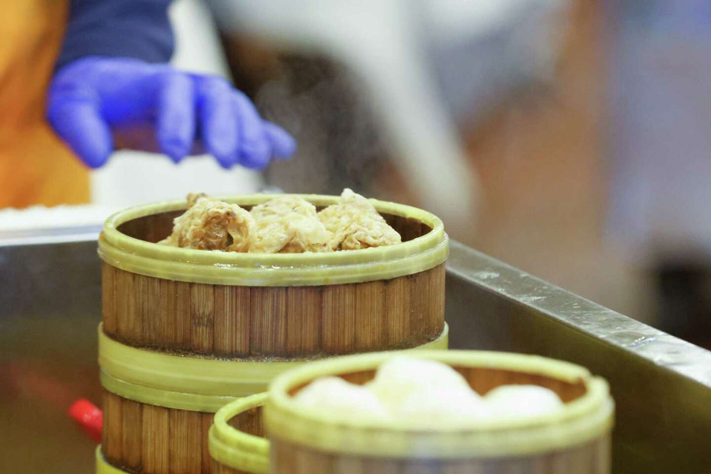Bay Area dim sum restaurants that still offer cart service.