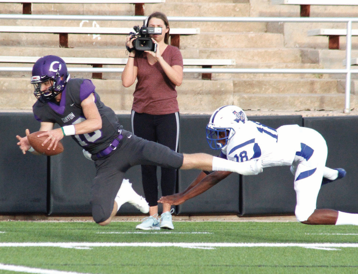 HIGH-FLYING EAGLES: Rikel-to-Nickell accounts for 3 TDs in season ...