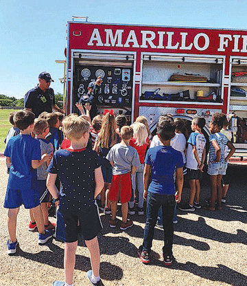 Gene Howe students honor area’s first responders
