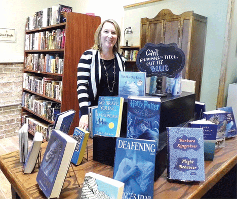 Bell opens ‘Burrowing Owl Books’ on downtown Canyon Square