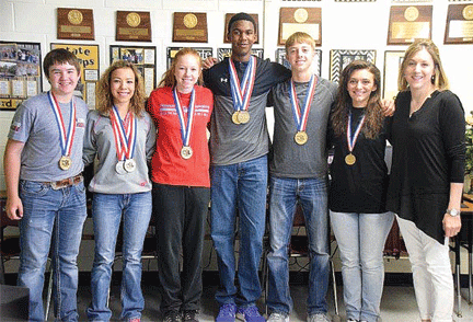Happy students earn UIL awards