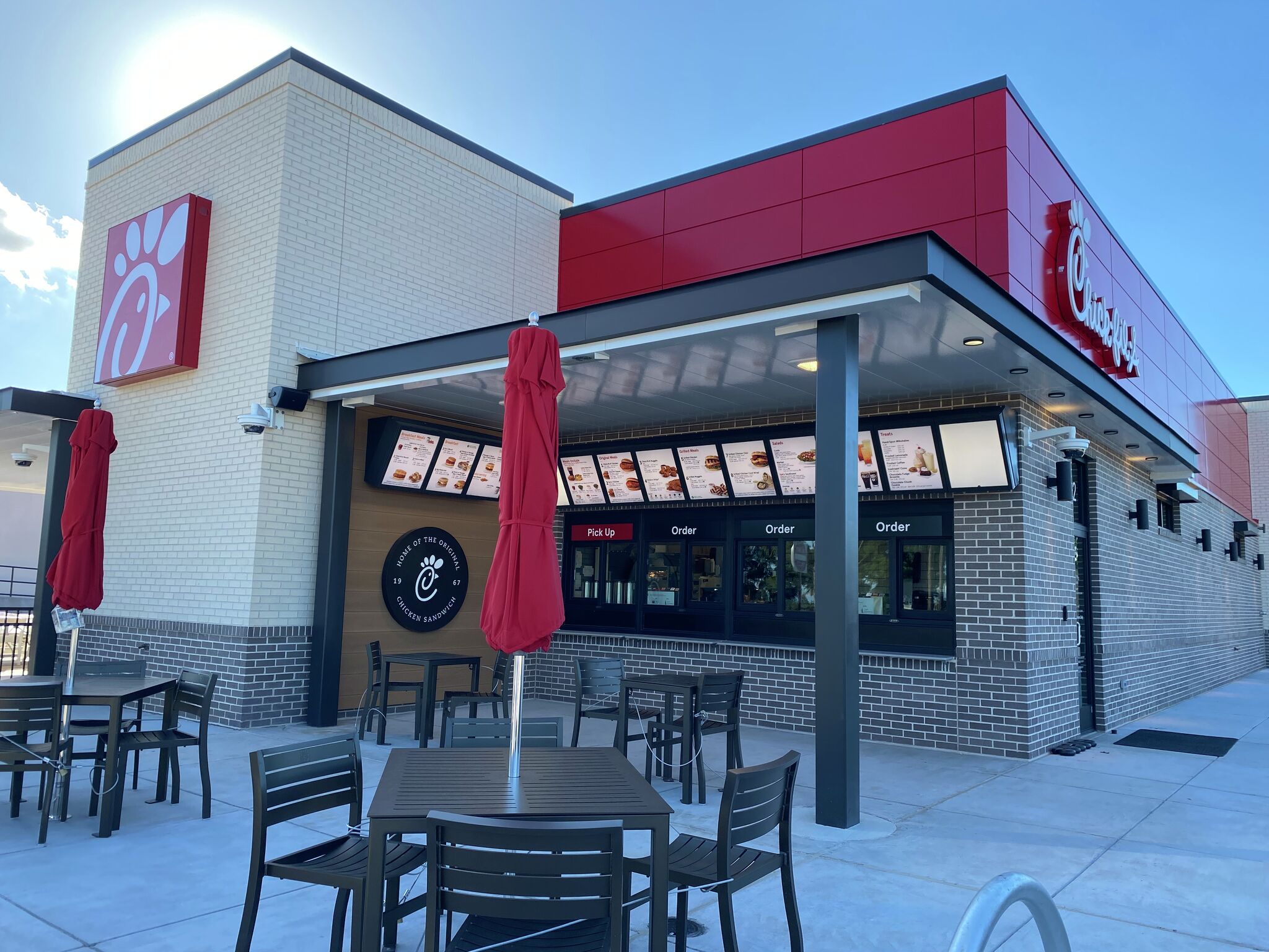 Chick-fil-A opens new Conroe store with drive-thru, walk-up window