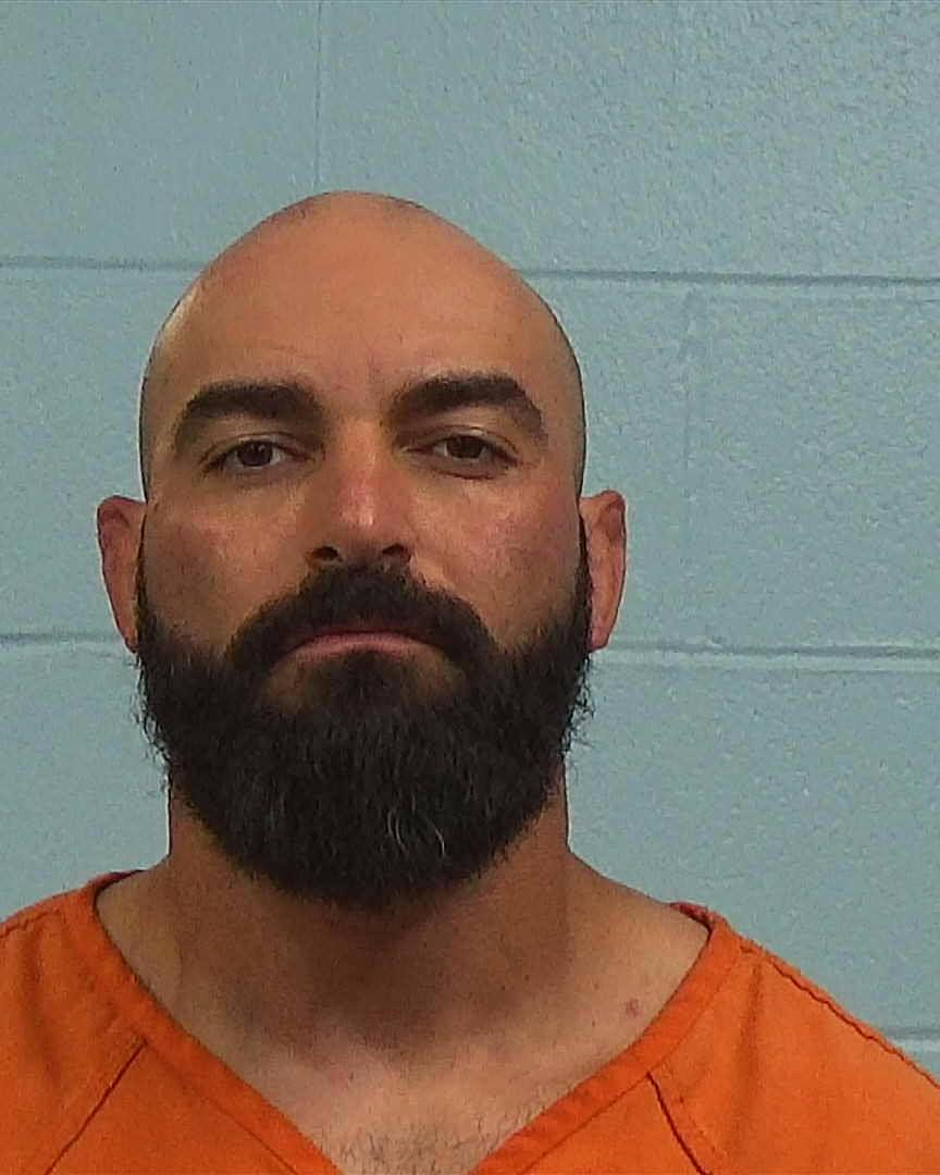 2-year-old allegedly beaten by Texas police officer