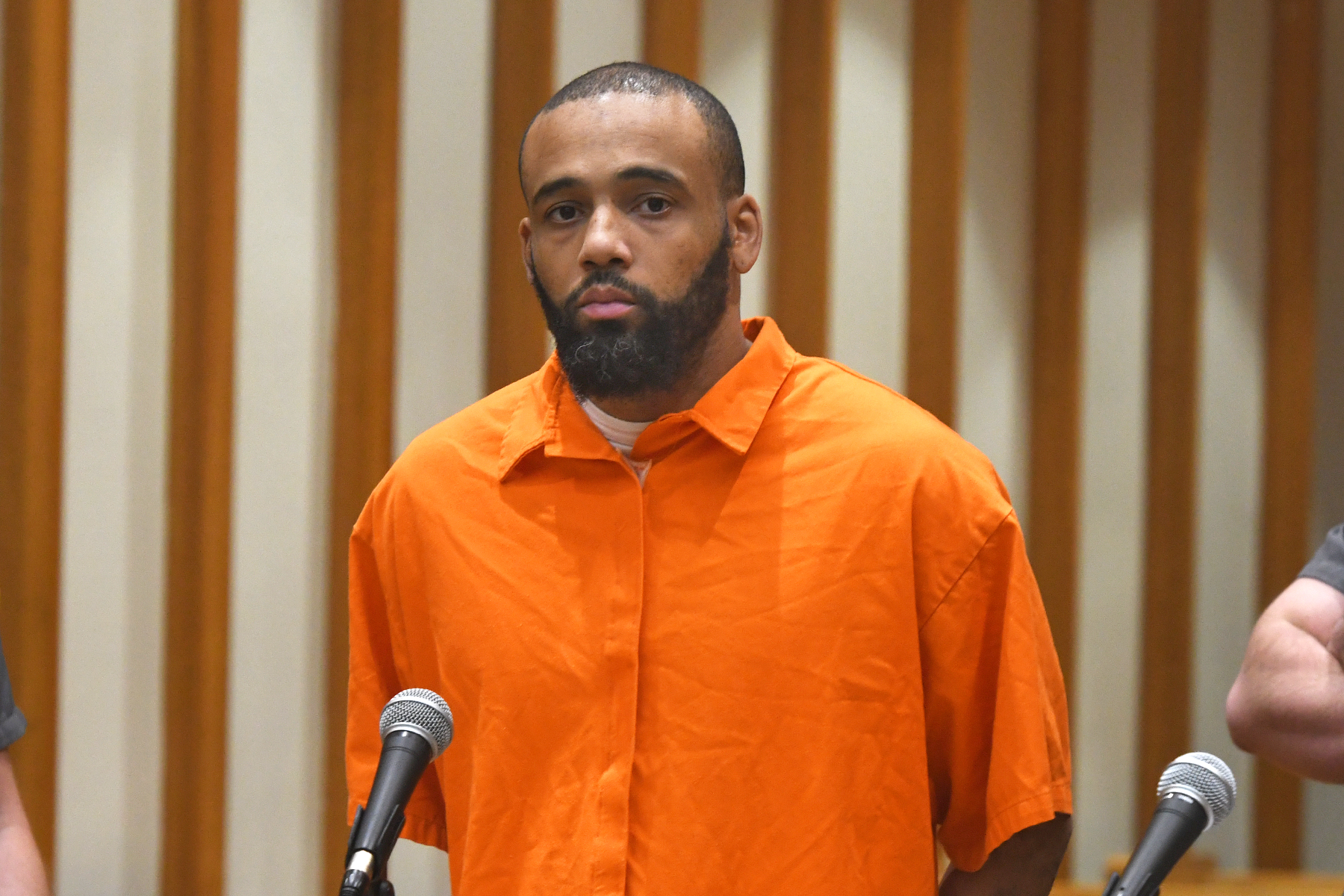 Cecil Mills pleads not guilty to killing cellmate in Bridgeport jail