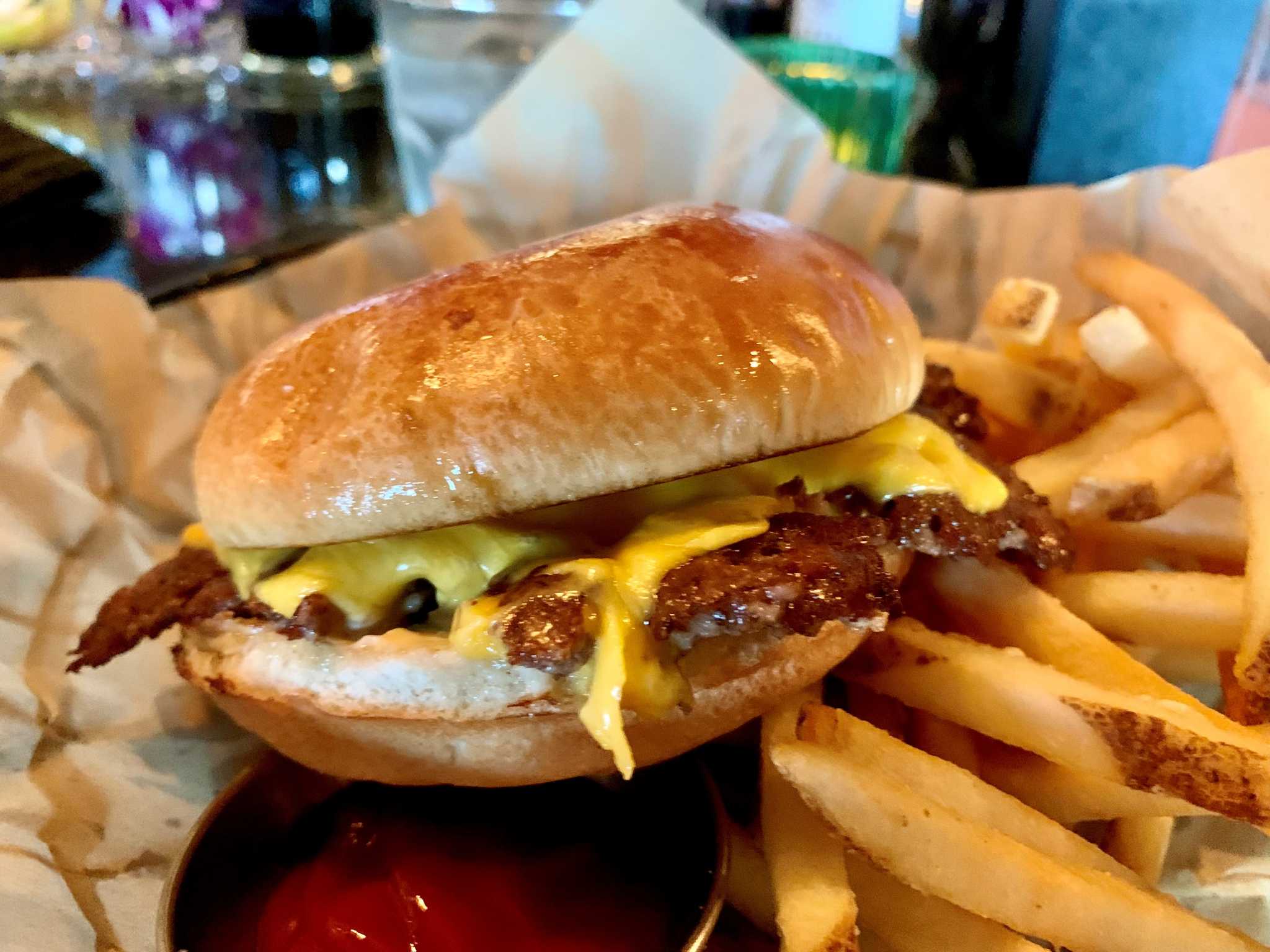 Jethro’s in Houston has good vibes and a seriously good smashburger