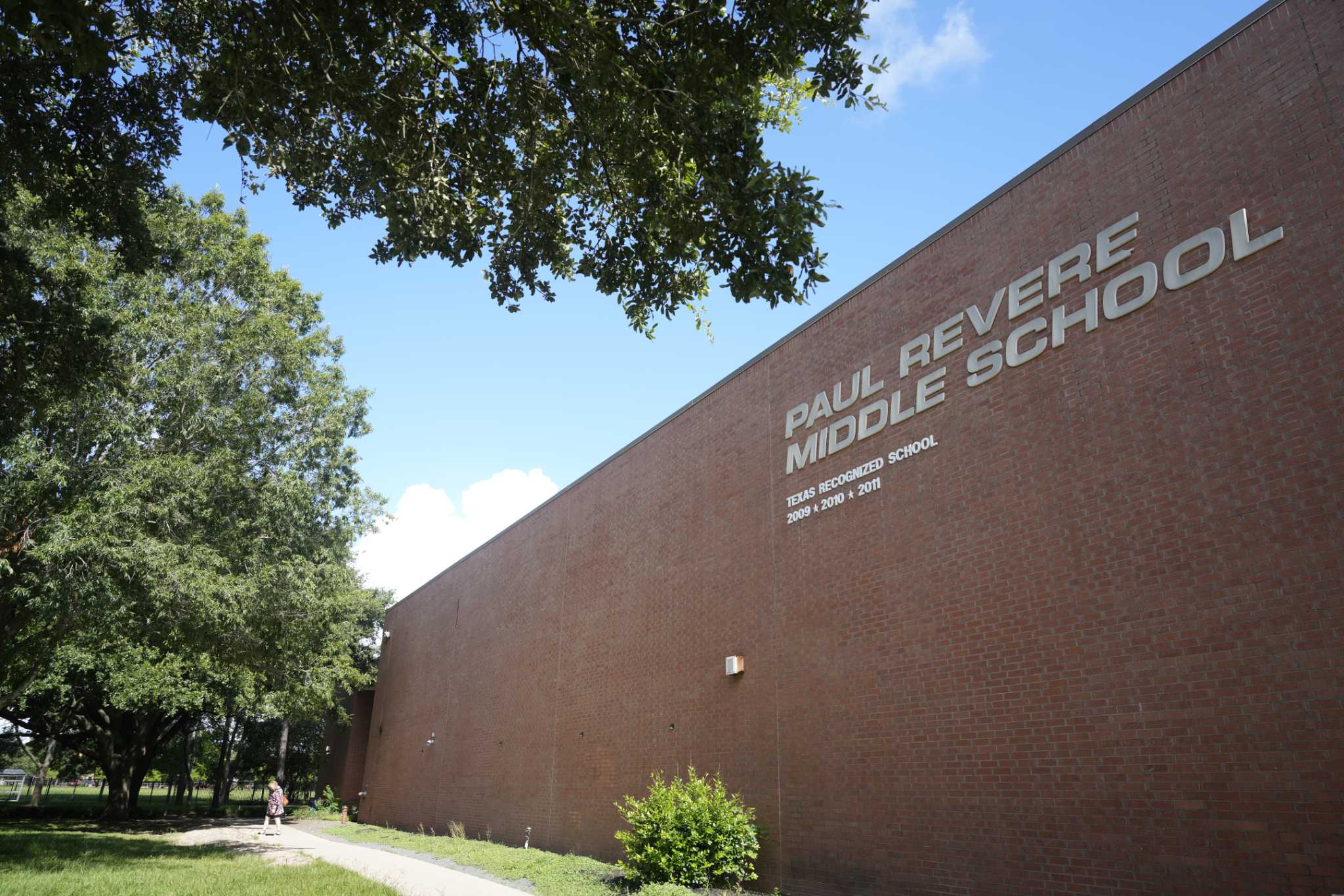 HISD to meet with Muslim advocacy group after alleged pencil-stabbing