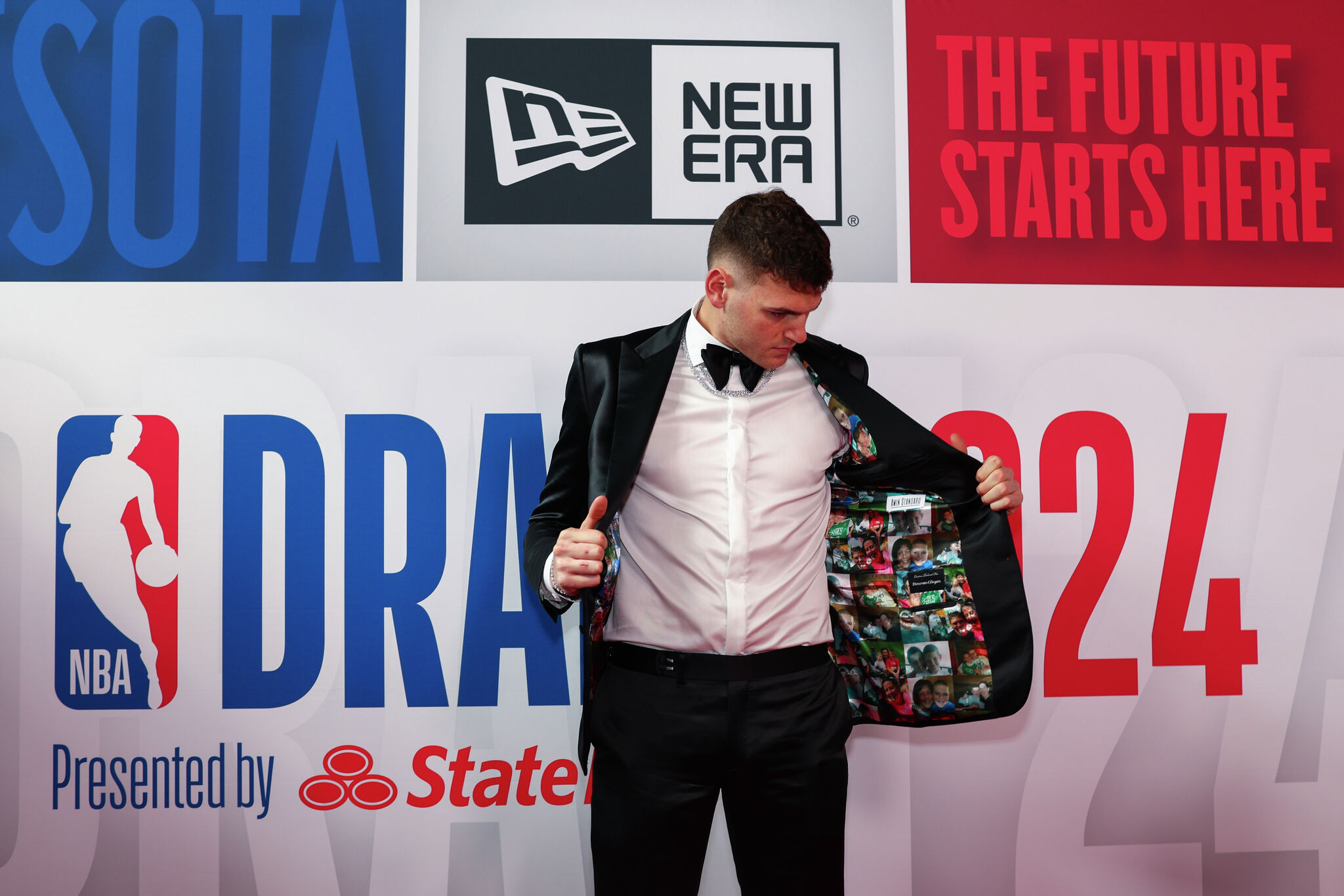 Former UConn star Donovan Clingan honors mom with tuxedo at NBA Draft