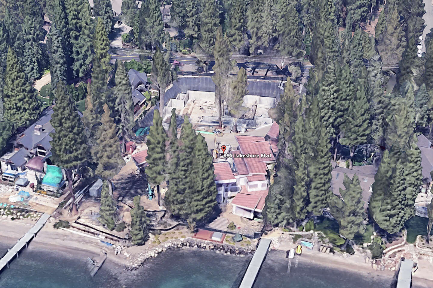 Elon Musk's cousin builds underwater hockey pool at Tahoe estate