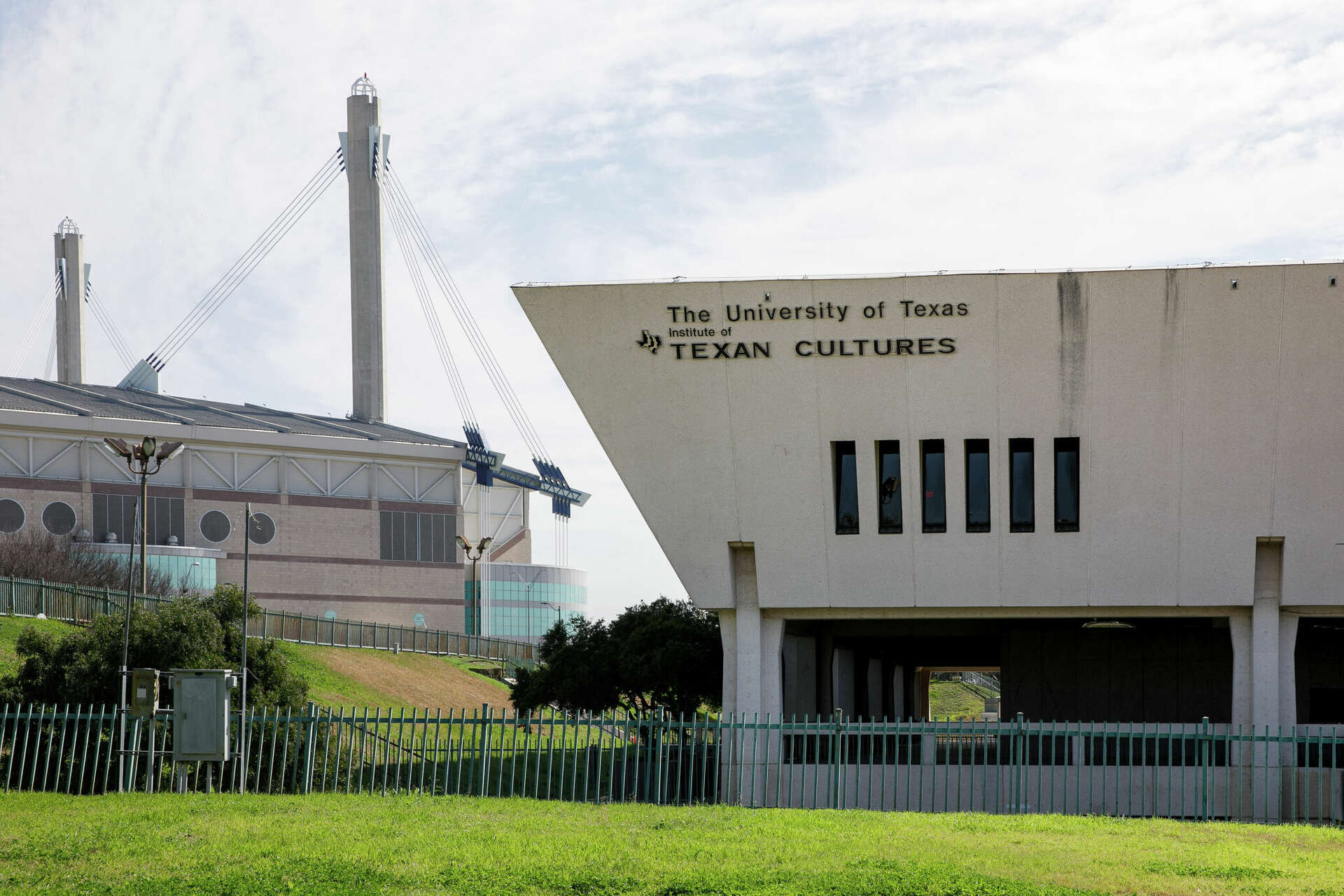 San Antonio Spurs investor Paul Viera expands stake in franchise