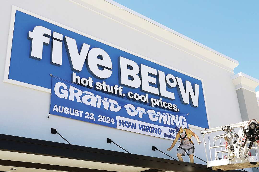 Five Below's Grand Opening in Alton Circle Center is set