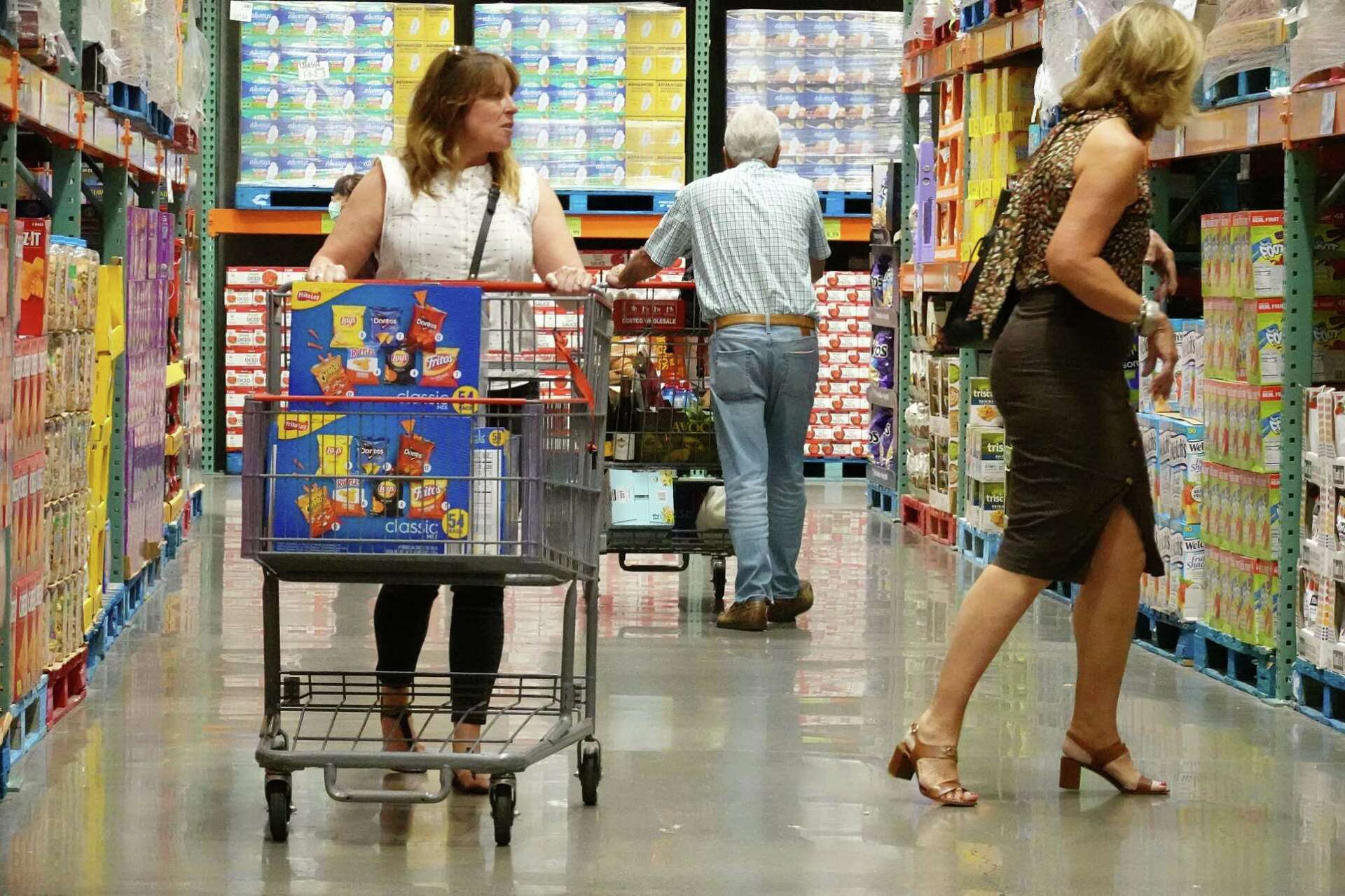 Ventura Foods salad dressing recalled over “foreign material”