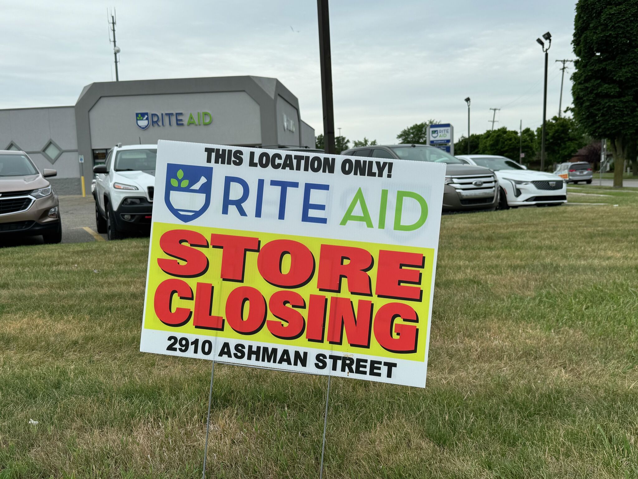 Midland Rite Aid customers say goodbye to store, employees