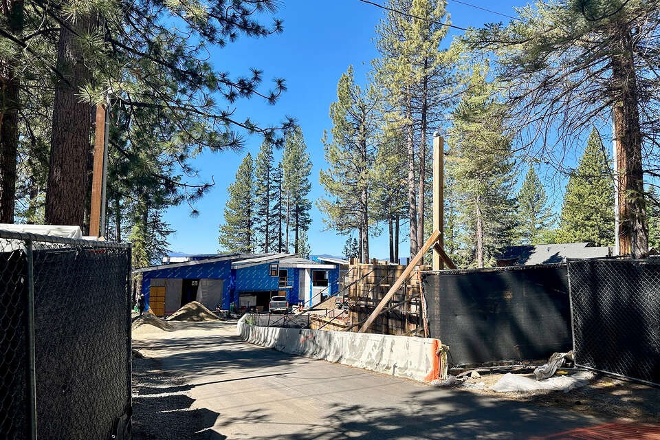 Elon Musk's cousin builds underwater hockey pool at Tahoe estate