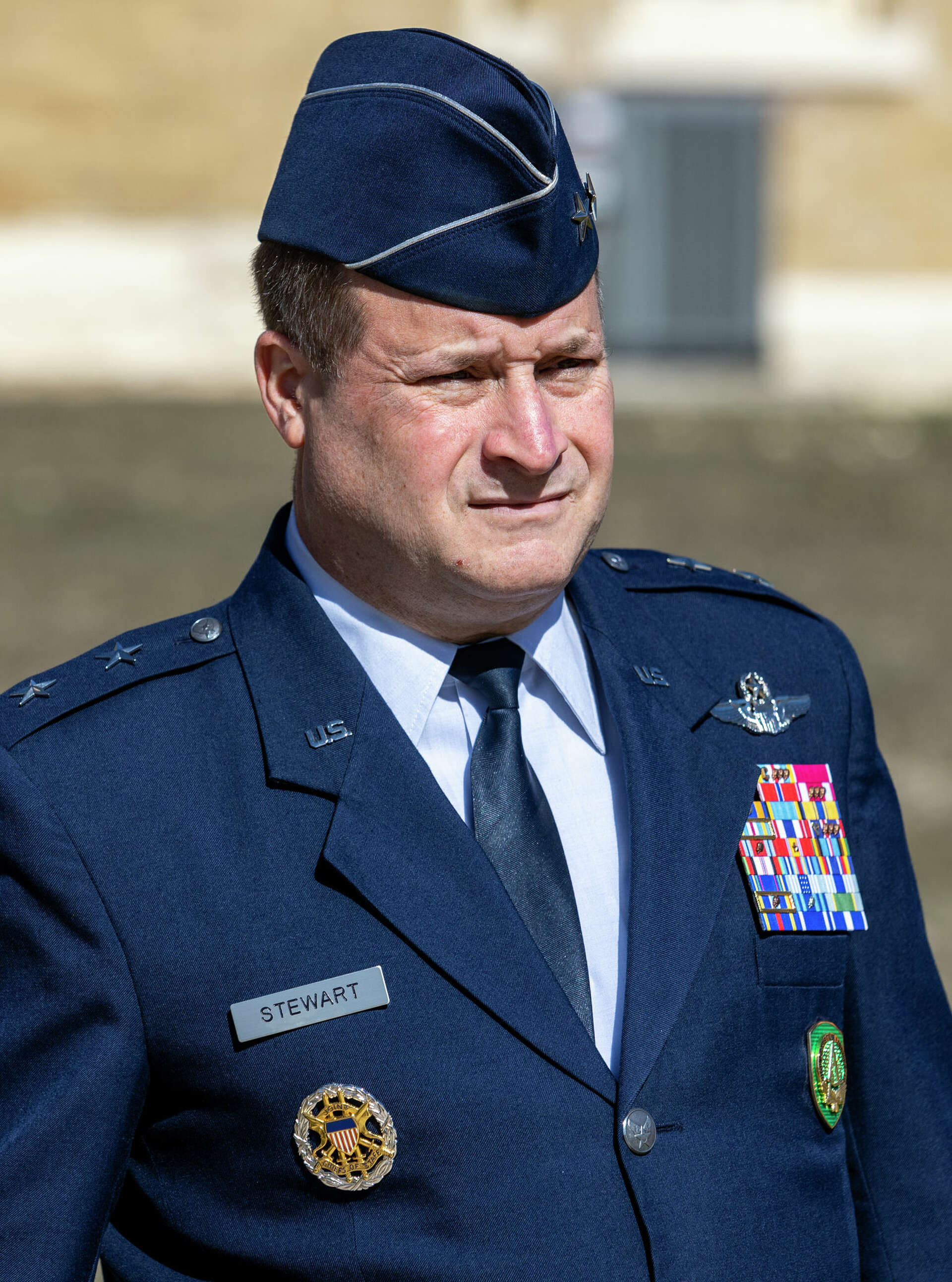 Prosecutor urges jury to find Air Force general guilty of rape