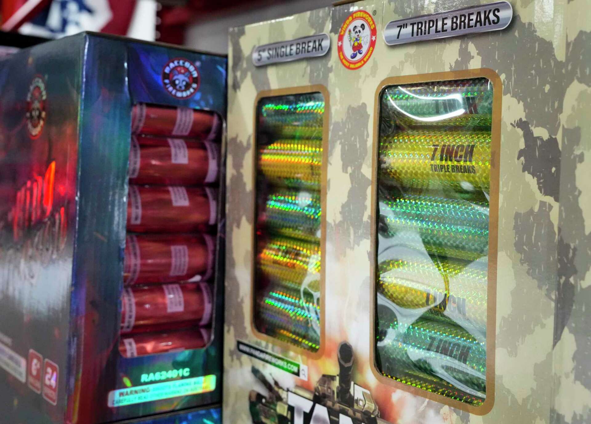 How much money do Fourth of July fireworks stands make in Houston?