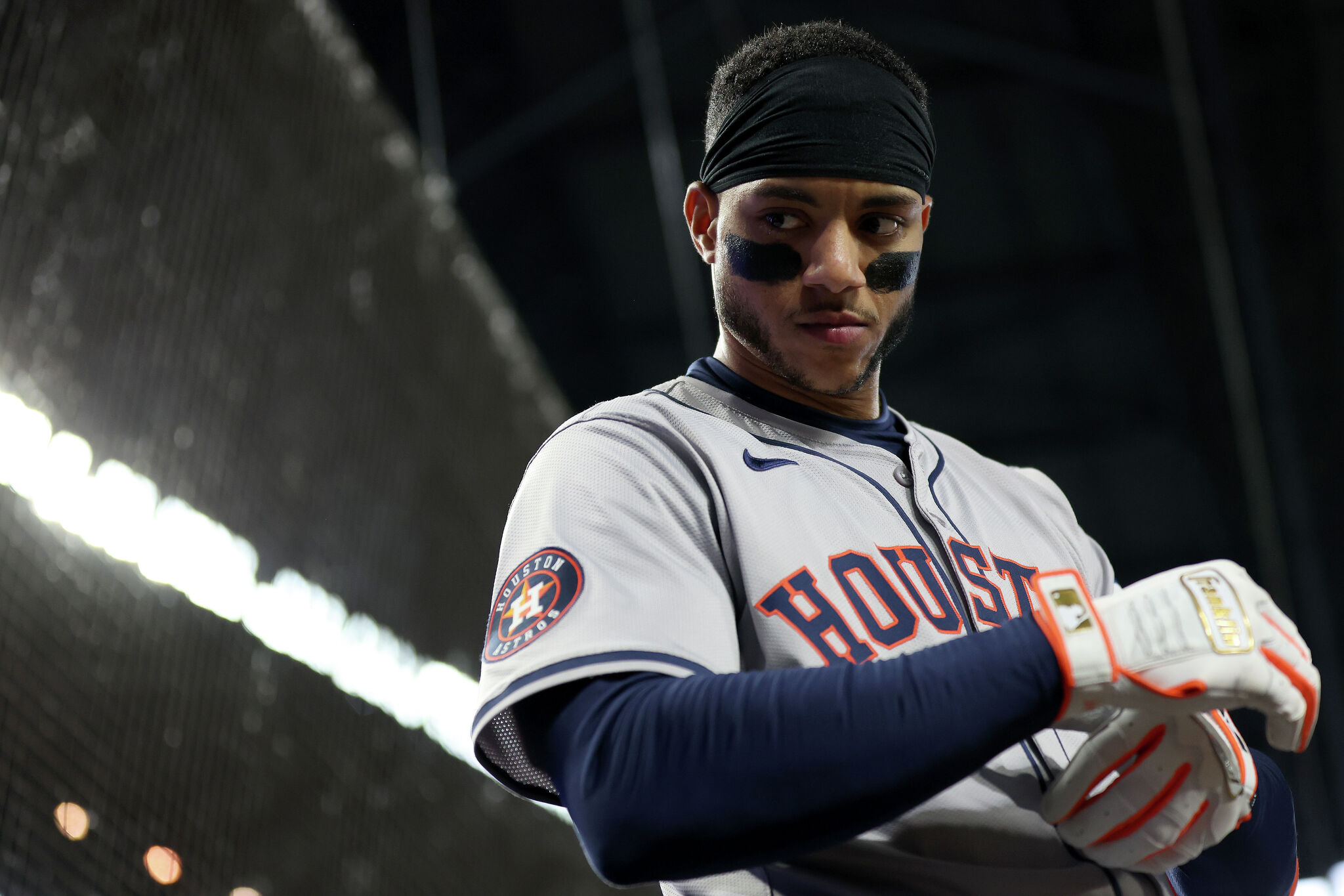 Astros' Jeremy Peña, Alex Bregman misplay simple pop-up