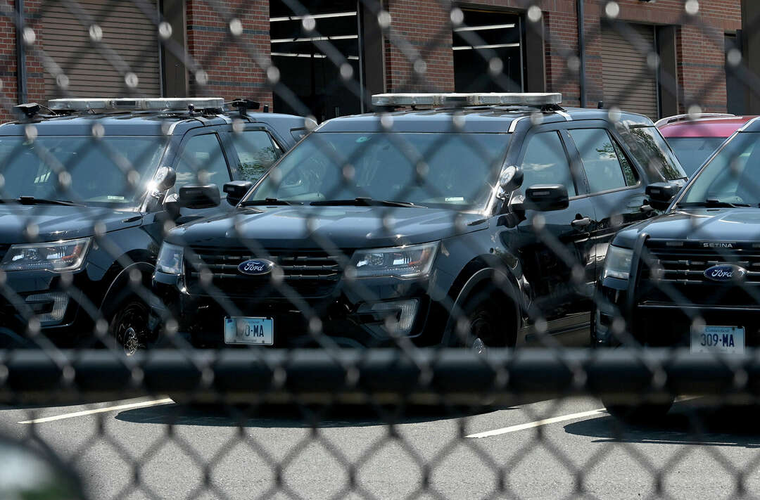 With no state regulations, unmarked cruisers raise oversight concerns
