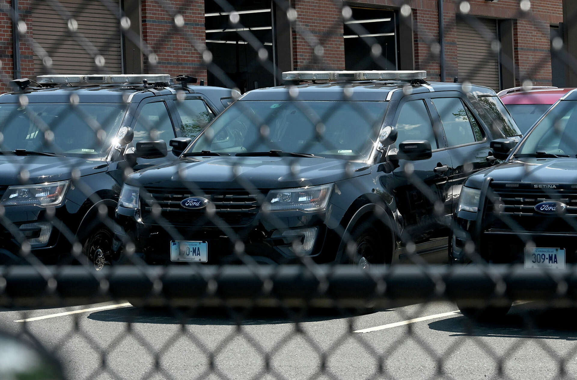 With no state regulations, unmarked cruisers raise oversight concerns