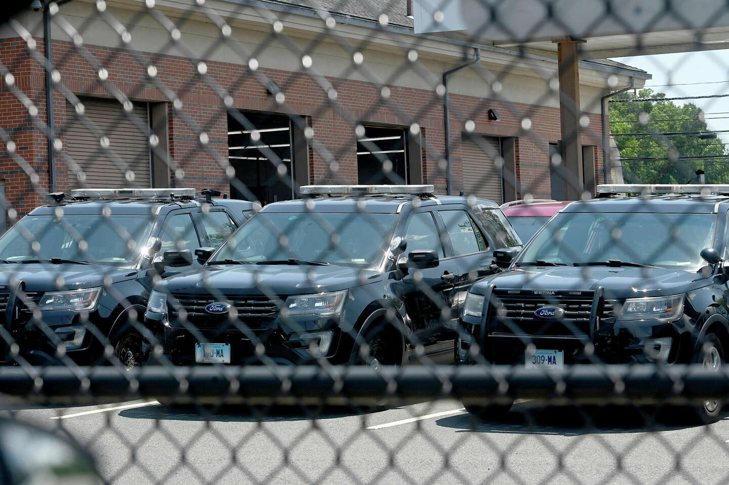 With no state regulations, unmarked cruisers raise oversight concerns