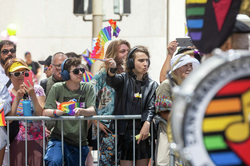 Pride takes over San Francisco streets with eye-catching costumes