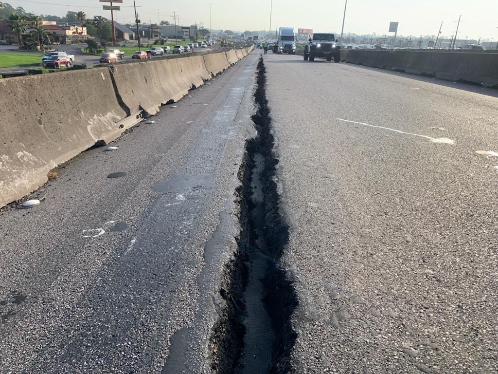 Interstate 10, Washington Boulevard closed due to crack in road